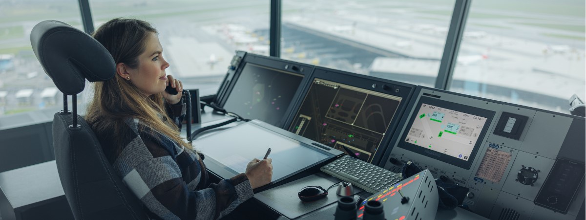 Fluglotse:Fluglotsin / Air Traffic Controller Trainee (m/w/d)